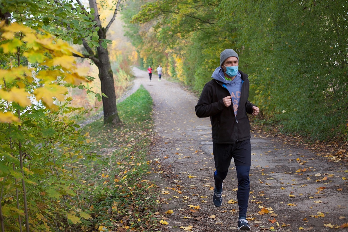 Study: Exercising While Wearing a Mask Does Not Disrupt Oxygen Intake ...